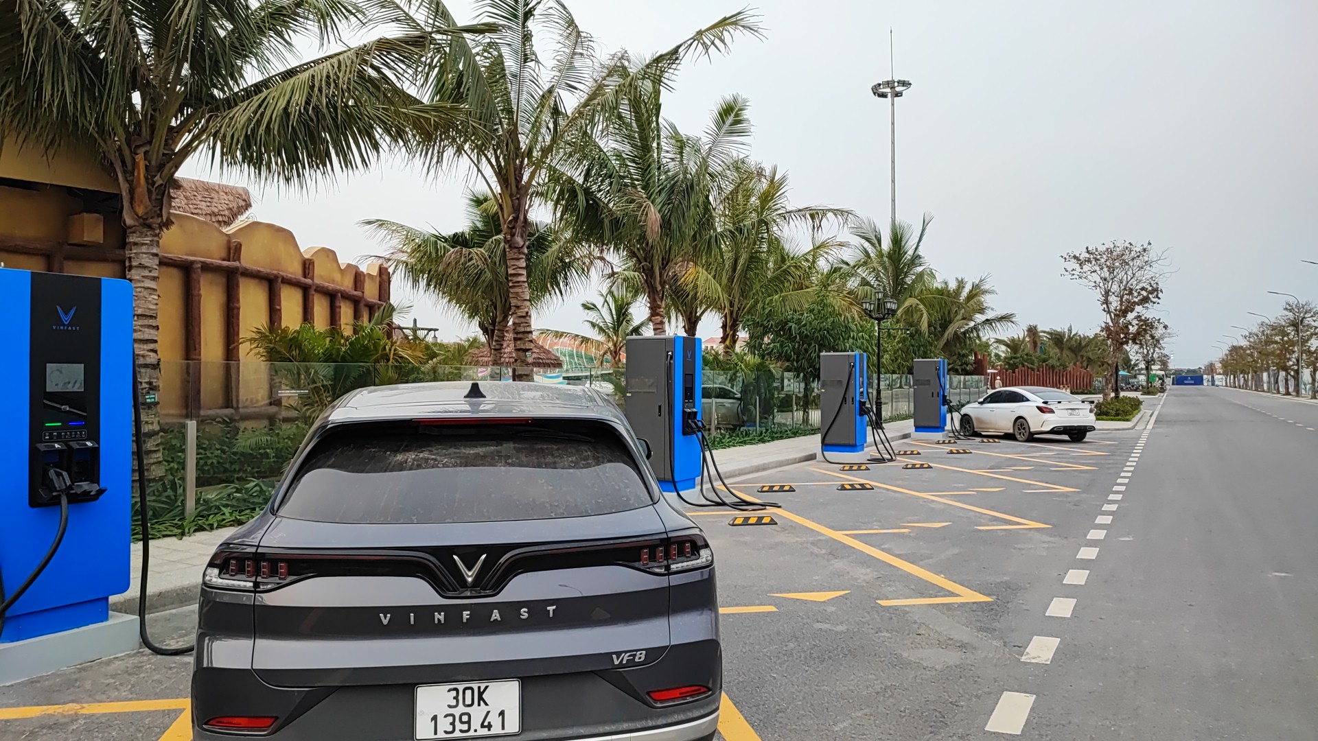 Trạm sạc VinFast - Vincom MegaMall Ocean Park